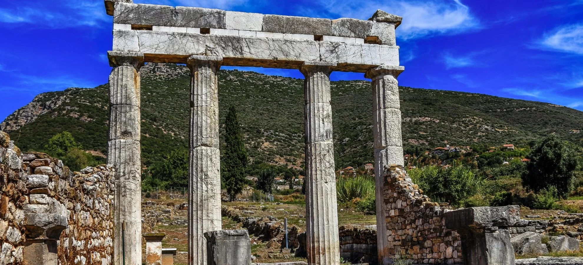 Η Ιστορία της Πύλου: Αρχαιολογικοί Χώροι που Πρέπει να Επισκεφθείτε.