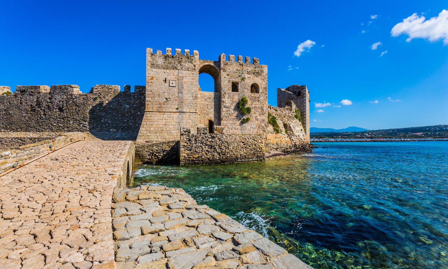 Top 7 Day Trips from Pylos – Castles, Beaches & Culture